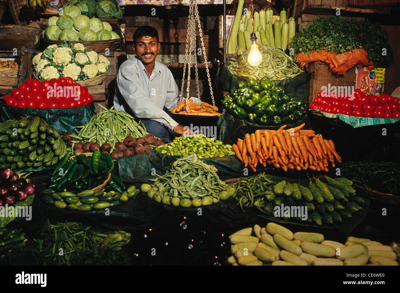 Vegetable vendor hi-res stock photography and images - Alamy