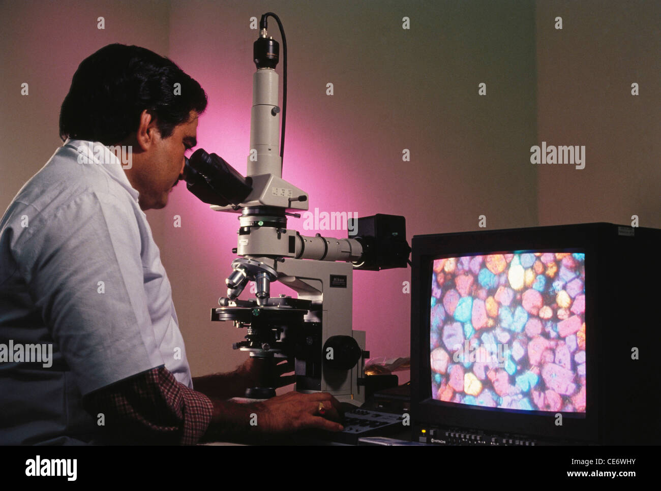 Indian lab technicians hi-res stock photography and images - Alamy