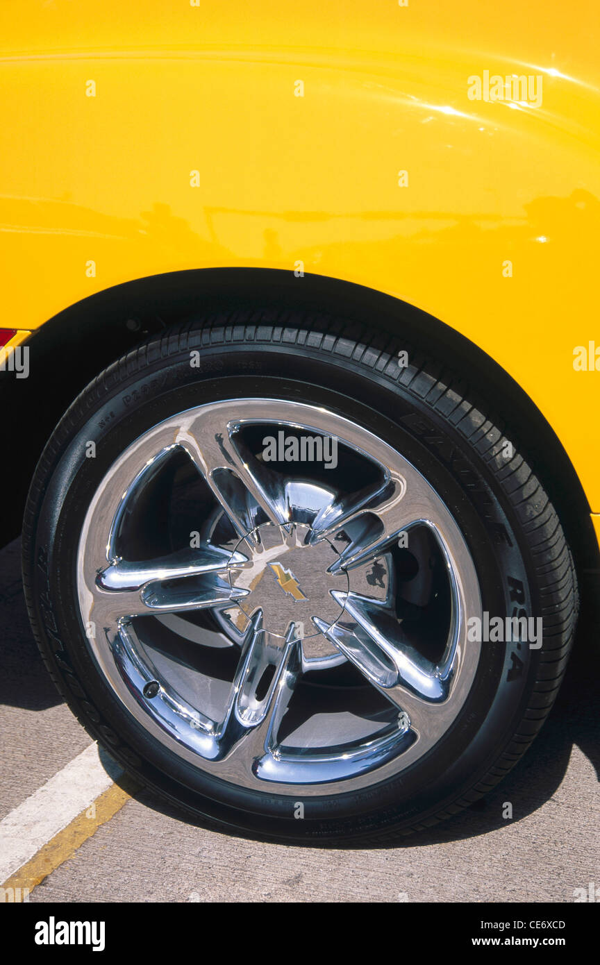 Silver and yellow hi-res stock photography and images - Alamy