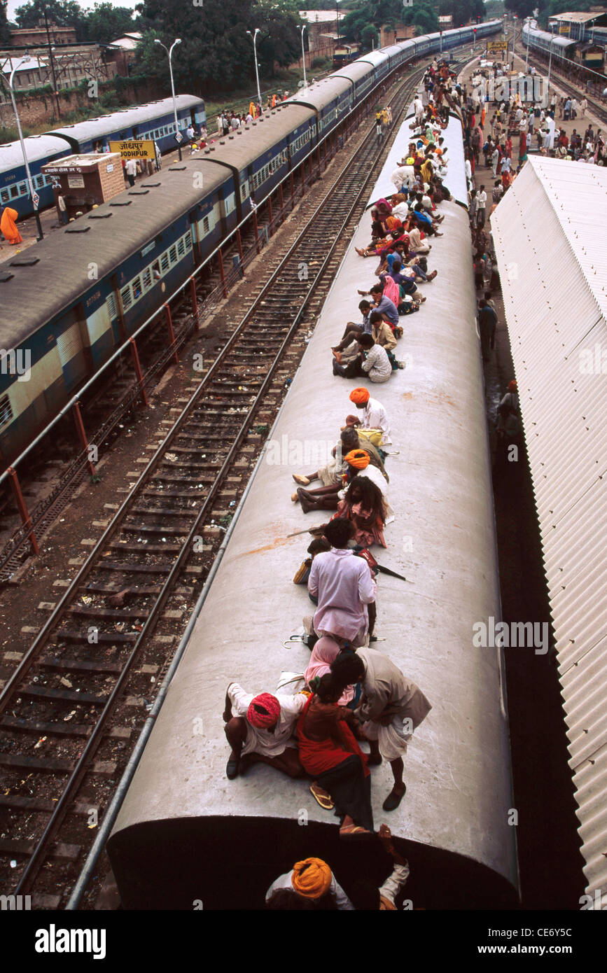 India train people on top hi-res stock photography and images - Alamy