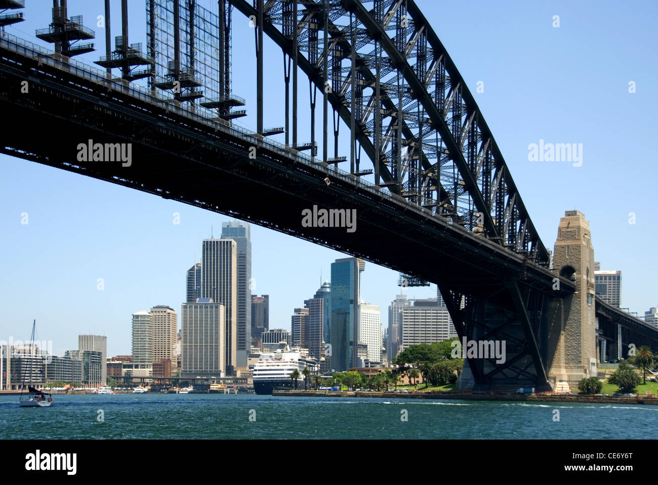 The famous Harbour Bridge, spanning the Harbour, Sydney, Australia ...