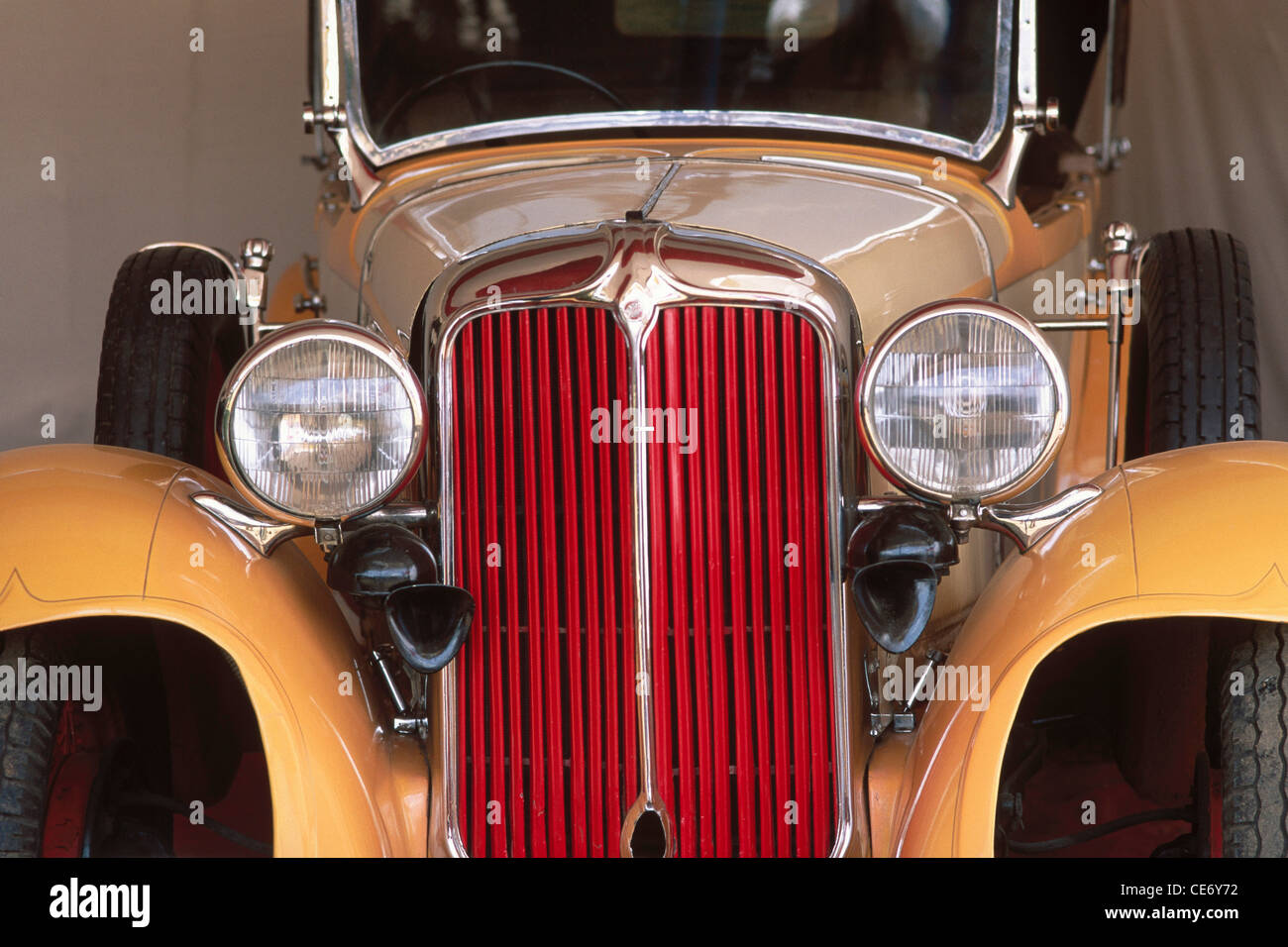 Old car grill hi-res stock photography and images - Alamy