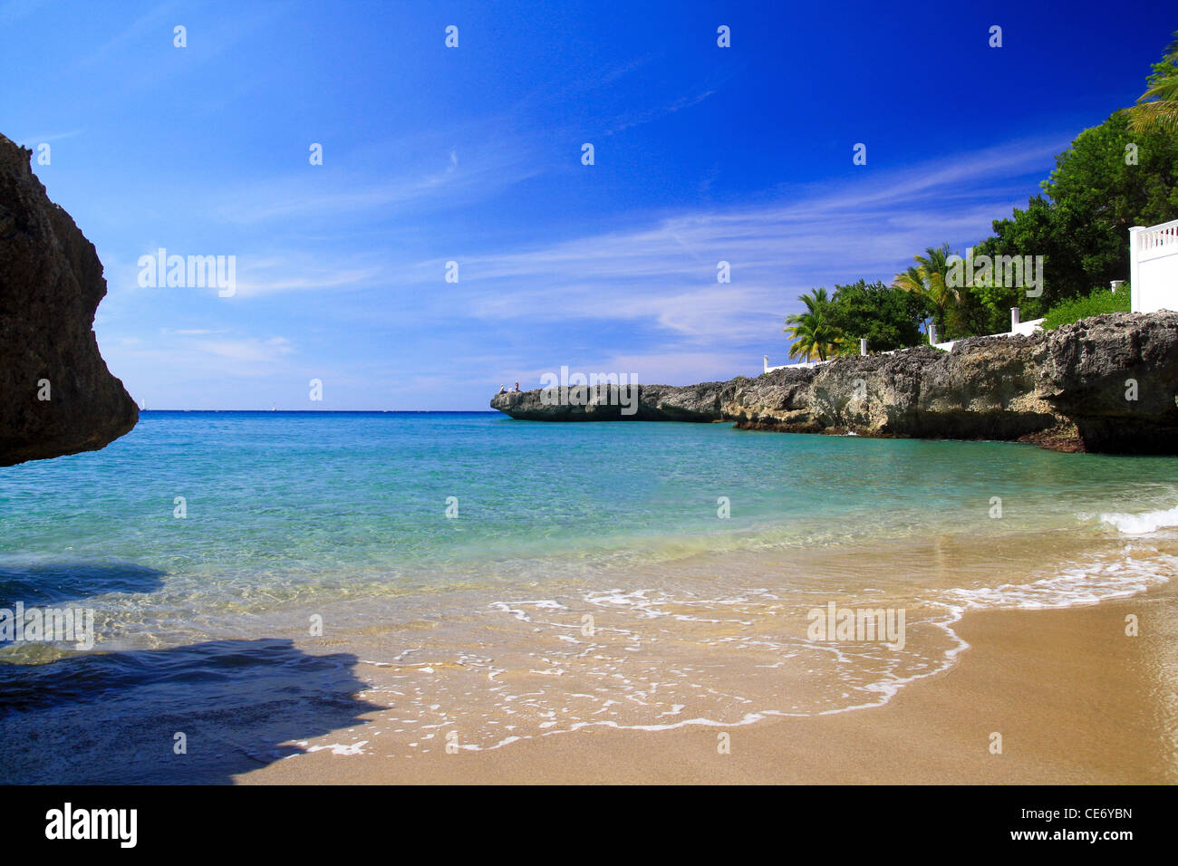 Sunny lagoon hi-res stock photography and images - Alamy