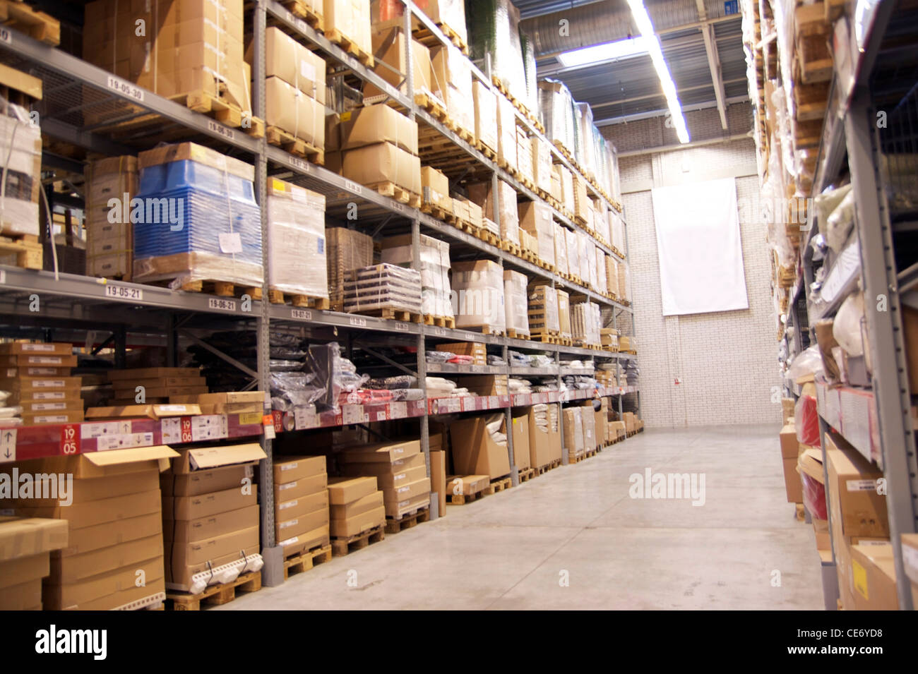 Goods inside shipping container hi-res stock photography and images - Alamy