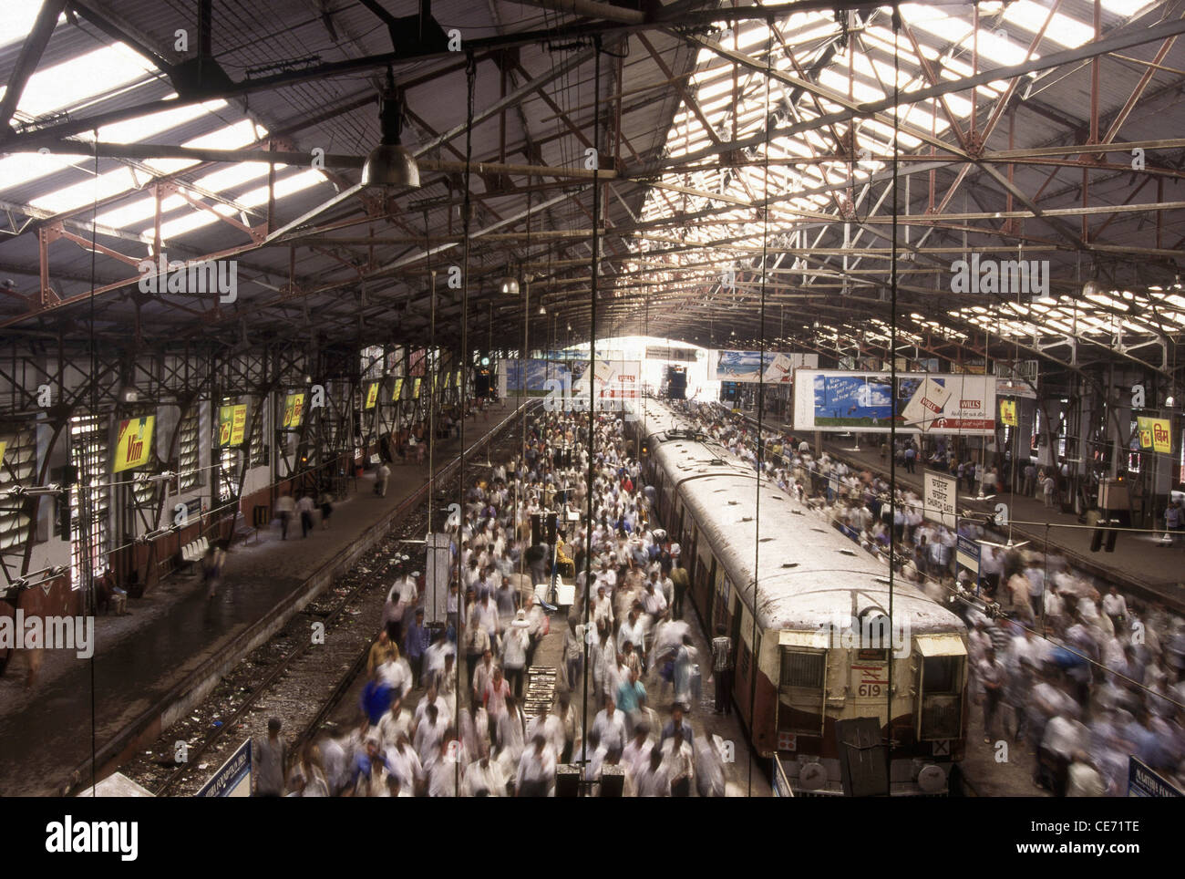 Crowd churchgate railway station bombay hi-res stock photography and ...