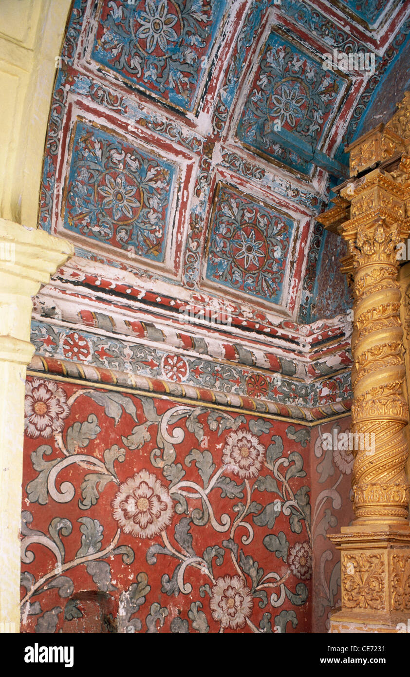 Pillar seminary hi-res stock photography and images - Alamy