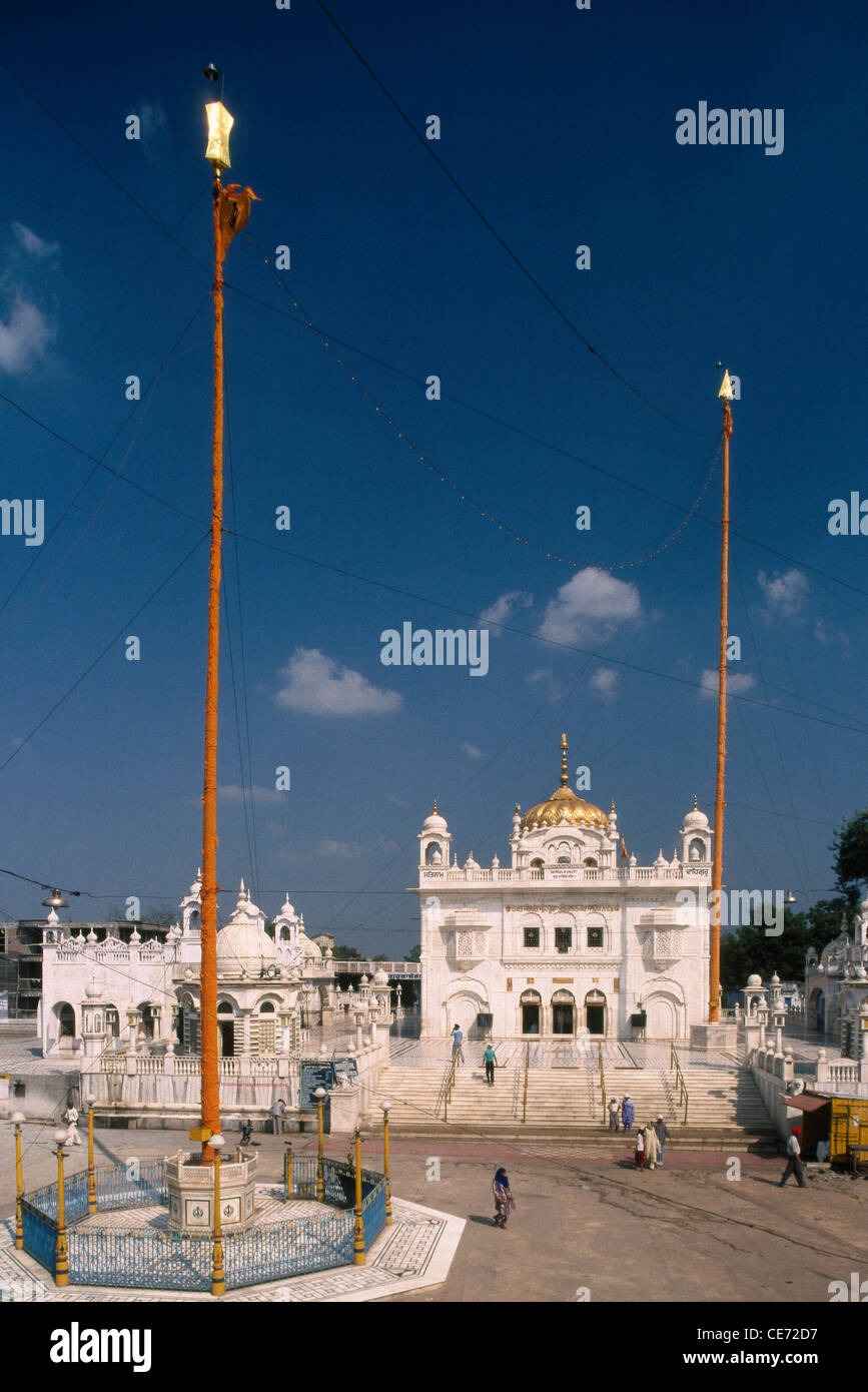 Golden temple sachkhand hi-res stock photography and images - Alamy