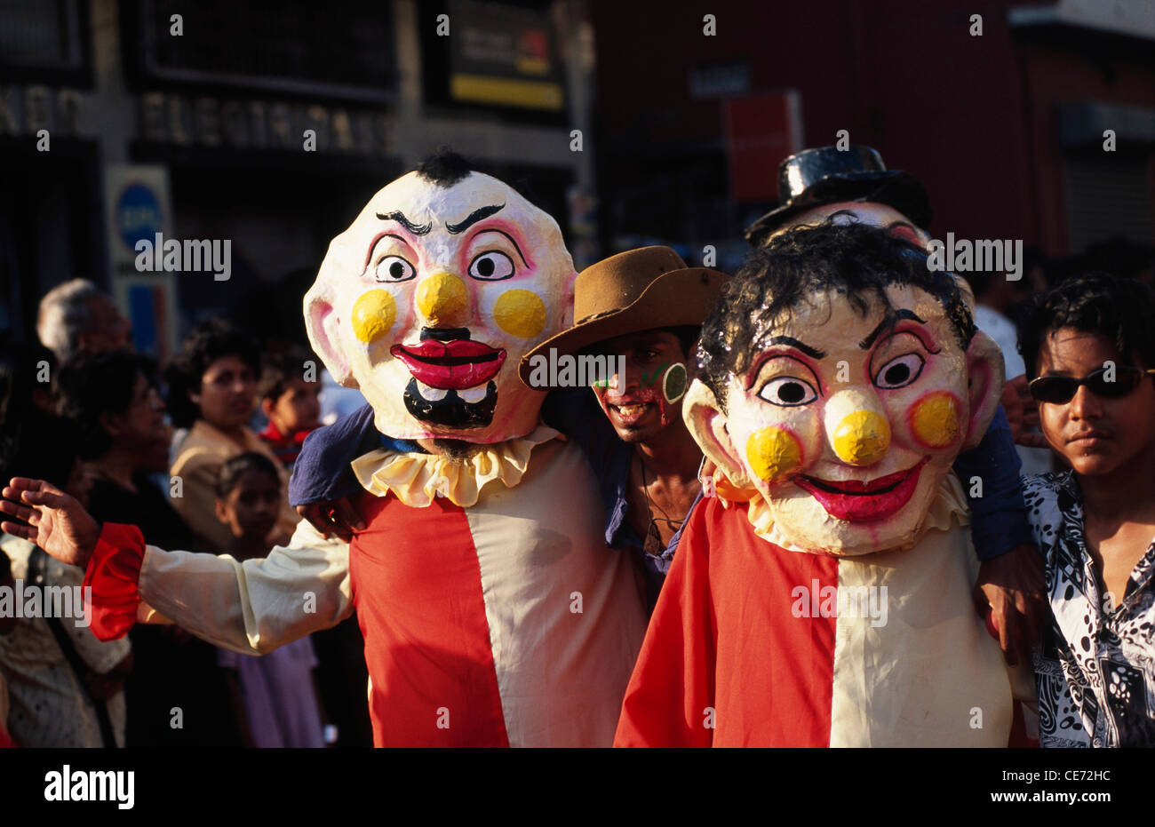 Masks float parade : Carnival festival ; Carnaval ; Intruz ; Entrado ...
