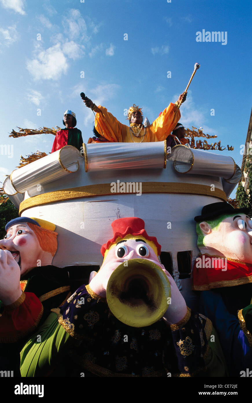 King Momo float parade : Carnival festival ; Carnaval ; Intruz ...