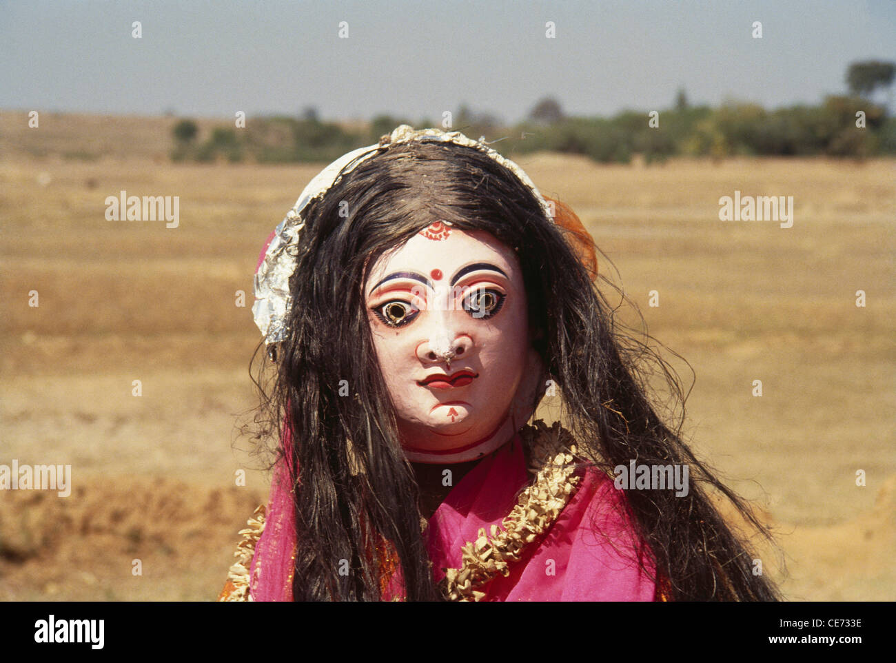 DBA 84386 : portrait face of Chow mask folk dancer ; bihar ; India ...