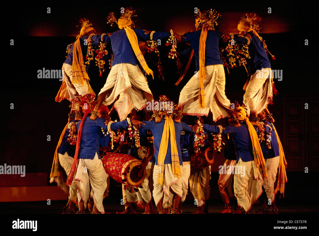Madhya pradesh folk dance hi-res stock photography and images - Alamy