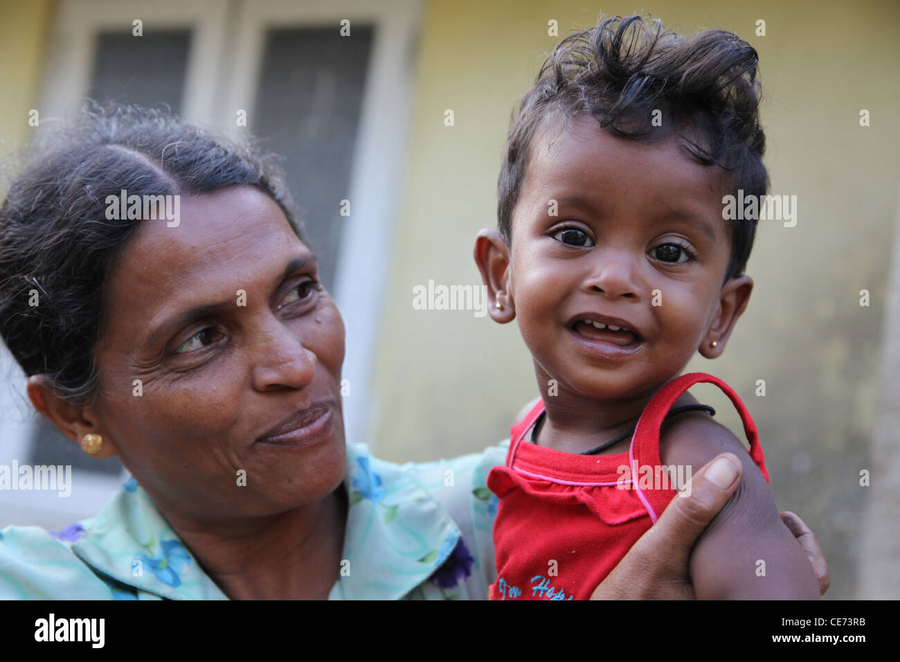 Poor Indian Mother Stock Photos & Poor Indian Mother Stock Images - Alamy