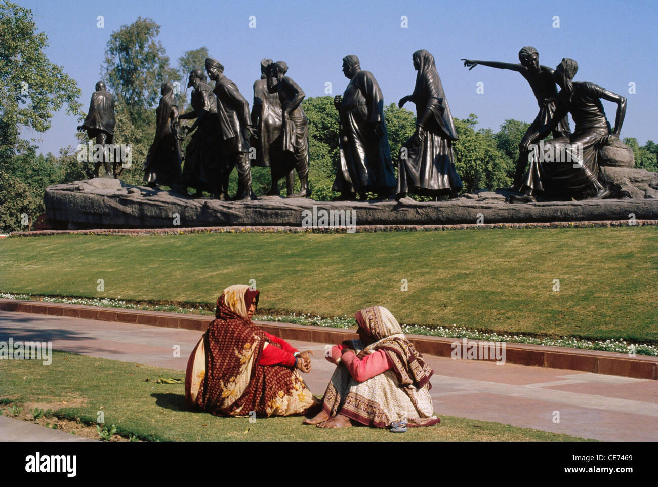 Mahatma Gandhi ; Salt March ; Salt Satyagraha ; Dandi March ; Dandi ...