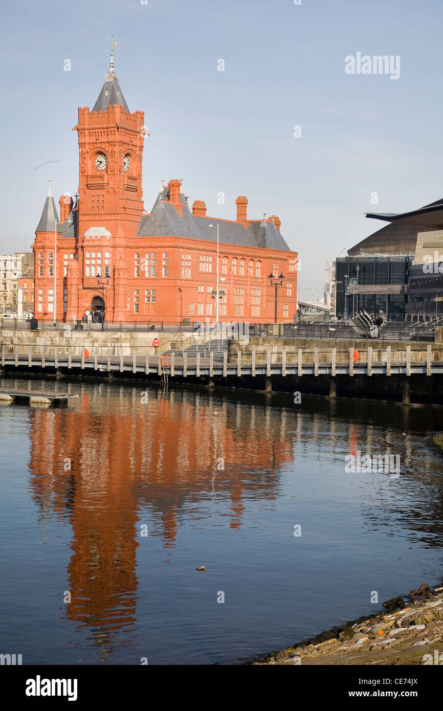 Pierhead building in Cardiff Bay Stock Photo - Alamy