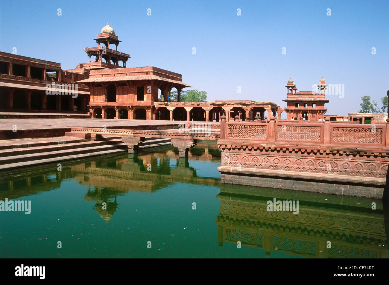 NMK 82195 : Anup talao pond in panch mahal five palace and Diwan e aam ...