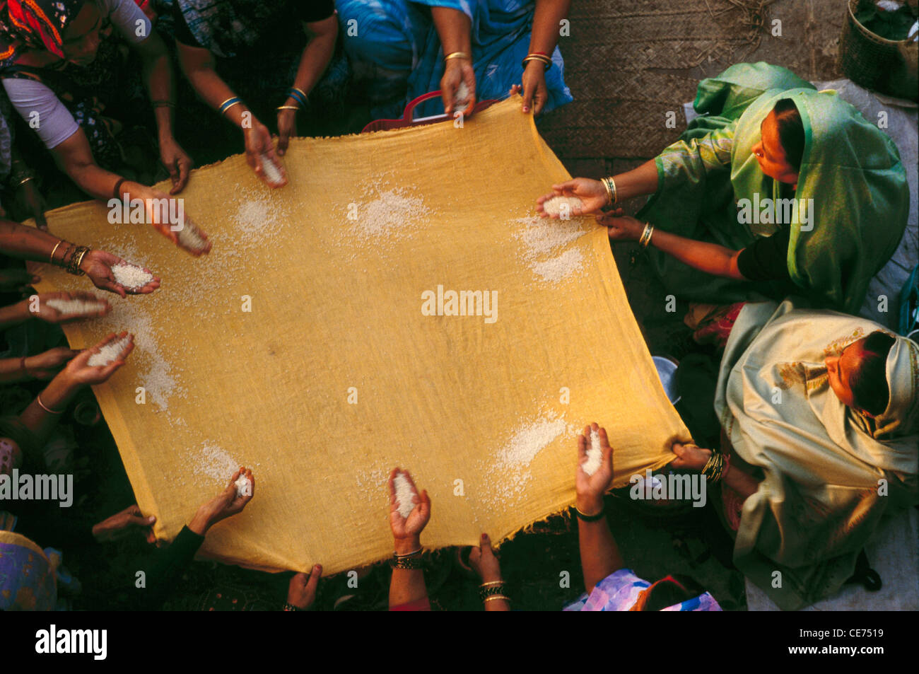 Offering to god hi-res stock photography and images - Alamy