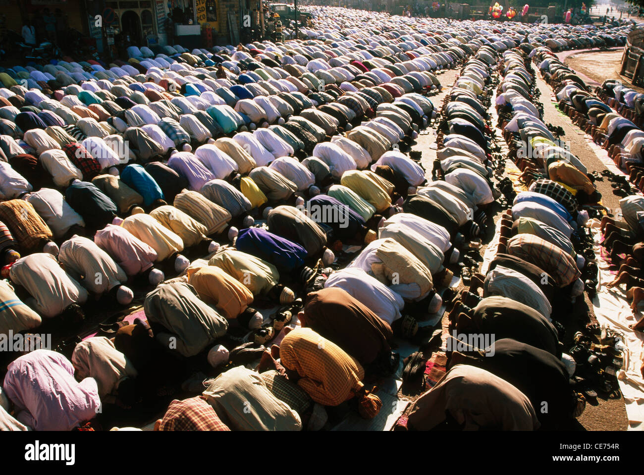 Mass Prayers High Resolution Stock Photography and Images - Alamy