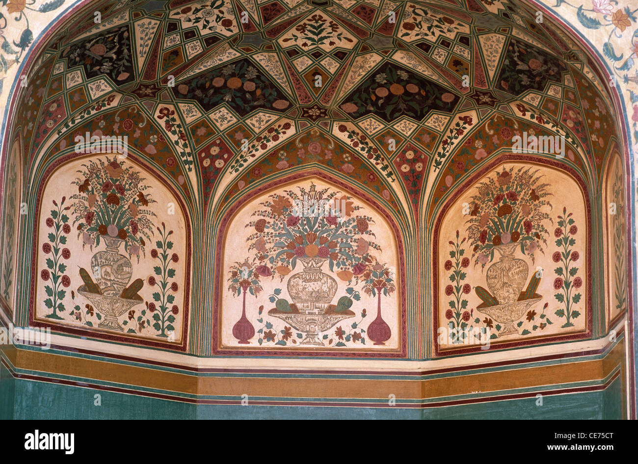 NMK 82248 : delicate rich wall painting fine Frescoes on ceiling of ...