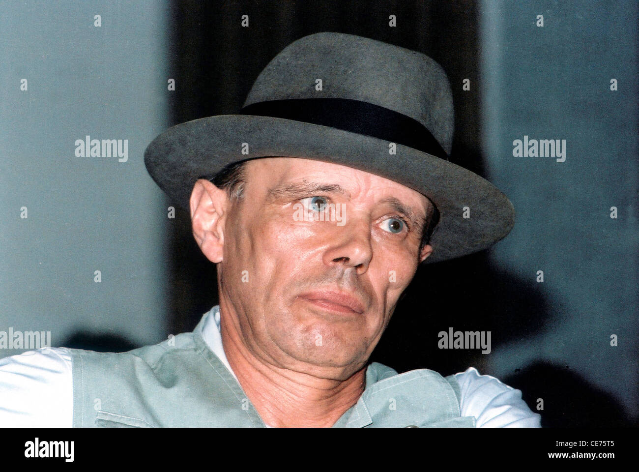 Joseph Beuys - 12.05.1921 - 23.01.1986: Sculptor and installation ...