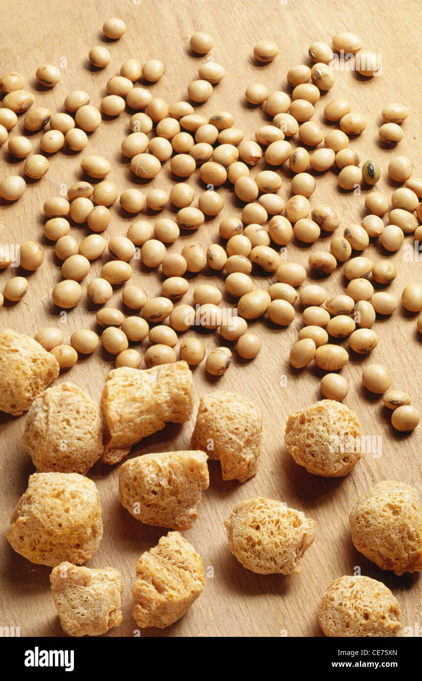 Soybeans and soya chunks seeds Stock Photo - Alamy