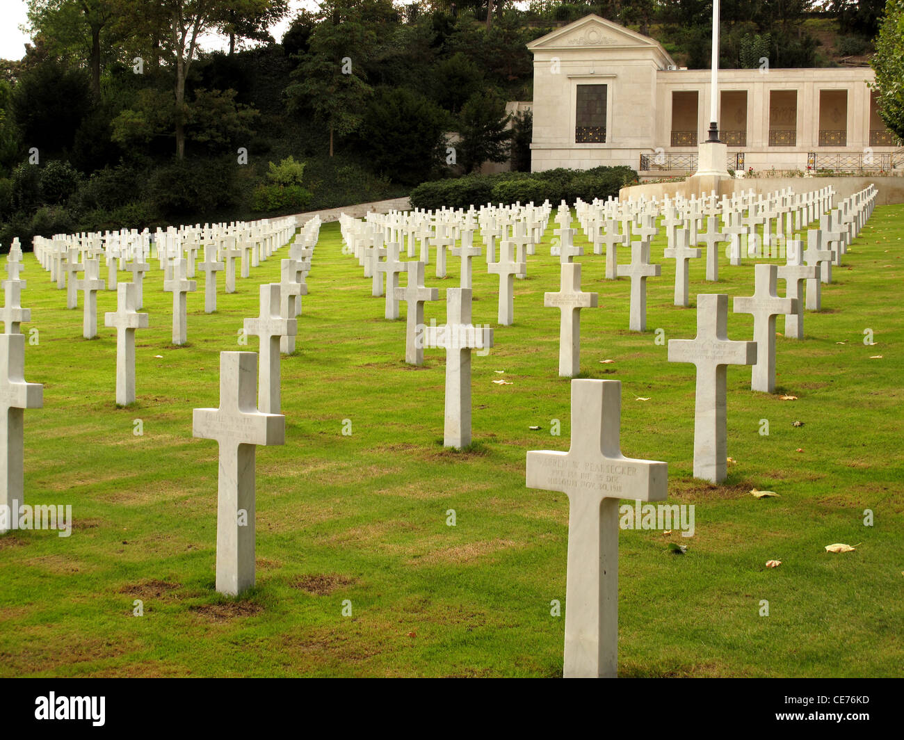 World war i and world war ii cemetery hi-res stock photography and ...