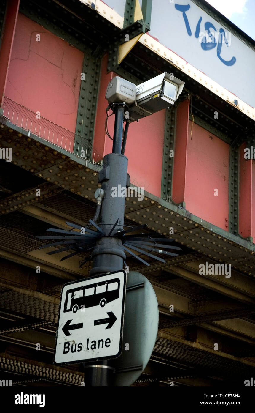Bus lane cameras hi-res stock photography and images - Alamy
