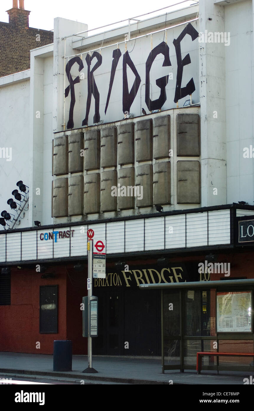 Abandoned fridge hi-res stock photography and images - Alamy