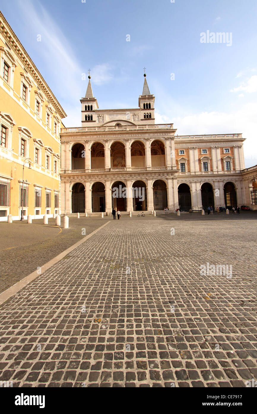 Basilica San Giovanni in Laterano, Rome Stock Photo - Alamy