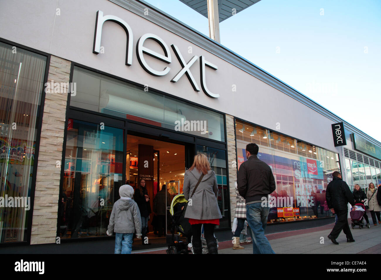 Next shop front hi-res stock photography and images - Alamy