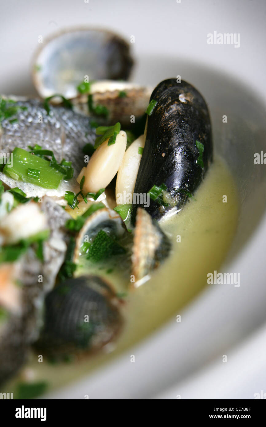 Shellfish selection hi-res stock photography and images - Alamy