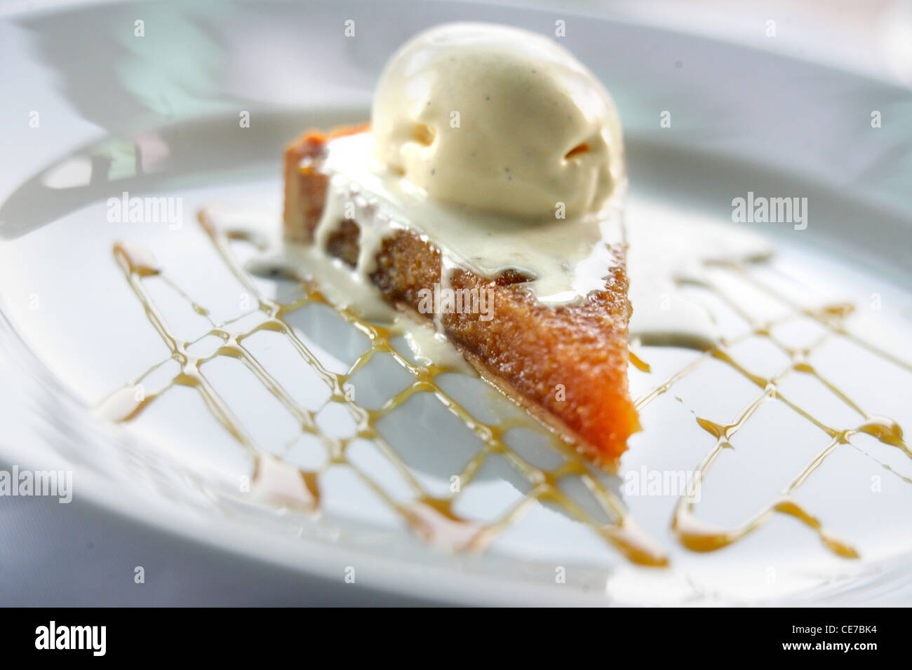 Clotted cream dairy hi-res stock photography and images - Alamy