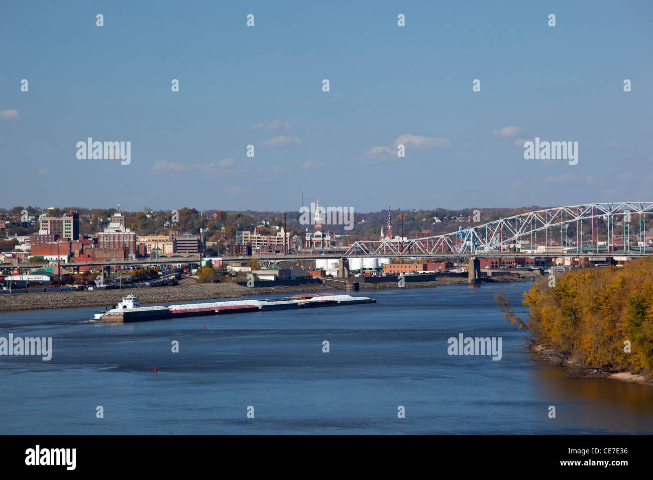 IA, Dubuque, view of Mississippi River and downtown Dubuque, with ...