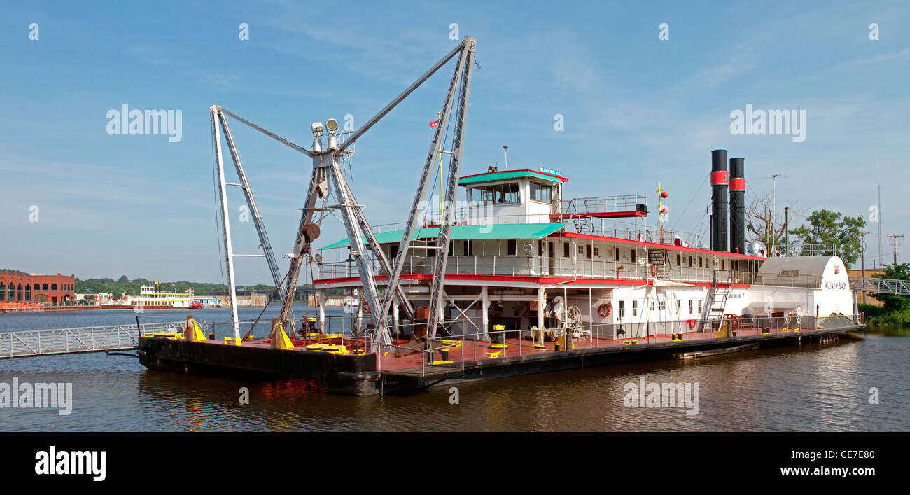 Side wheel steamer hi-res stock photography and images - Alamy