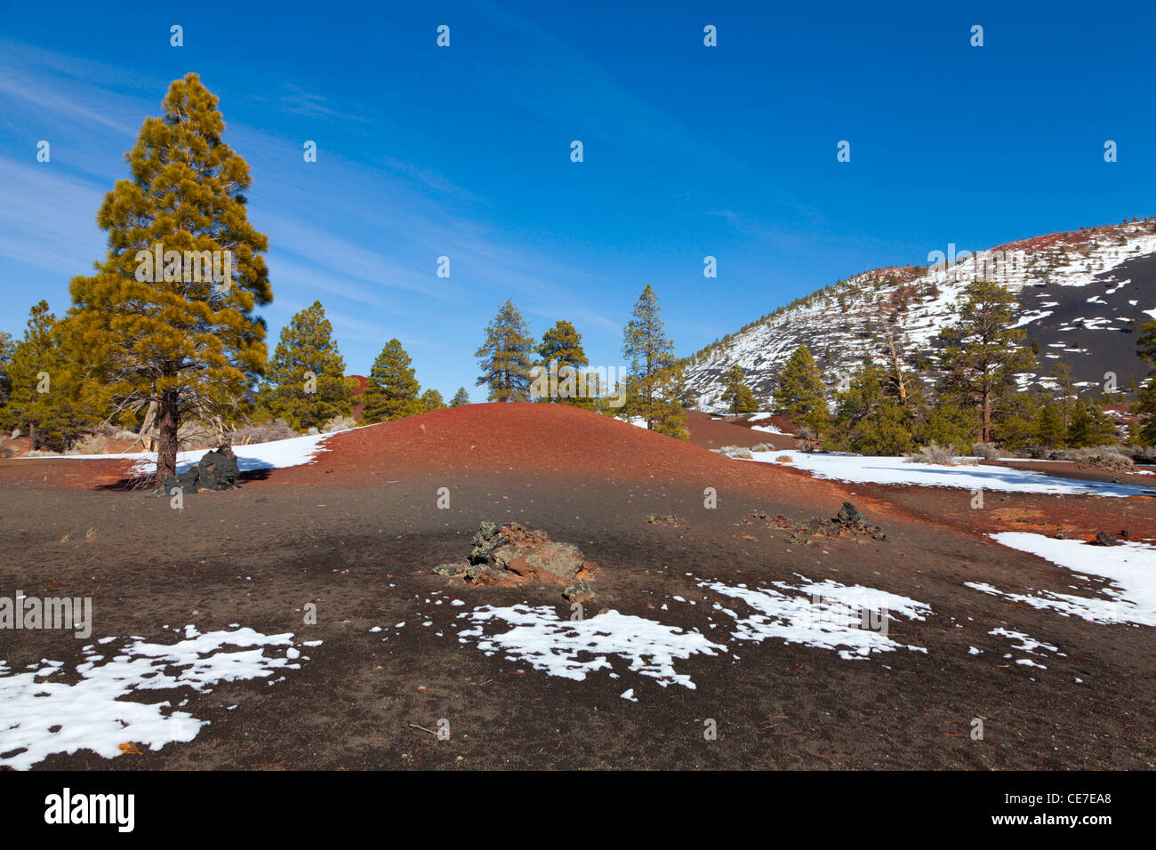 Lava field at Sunset Crater volcano in Arizona Stock Photo - Alamy