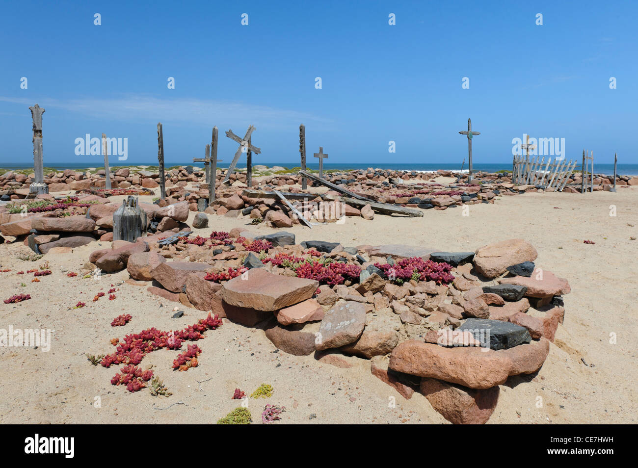 Neglected grave cemetery hi-res stock photography and images - Alamy