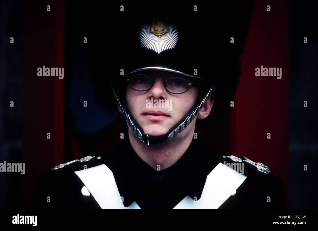 Army sentry guard hi-res stock photography and images - Alamy