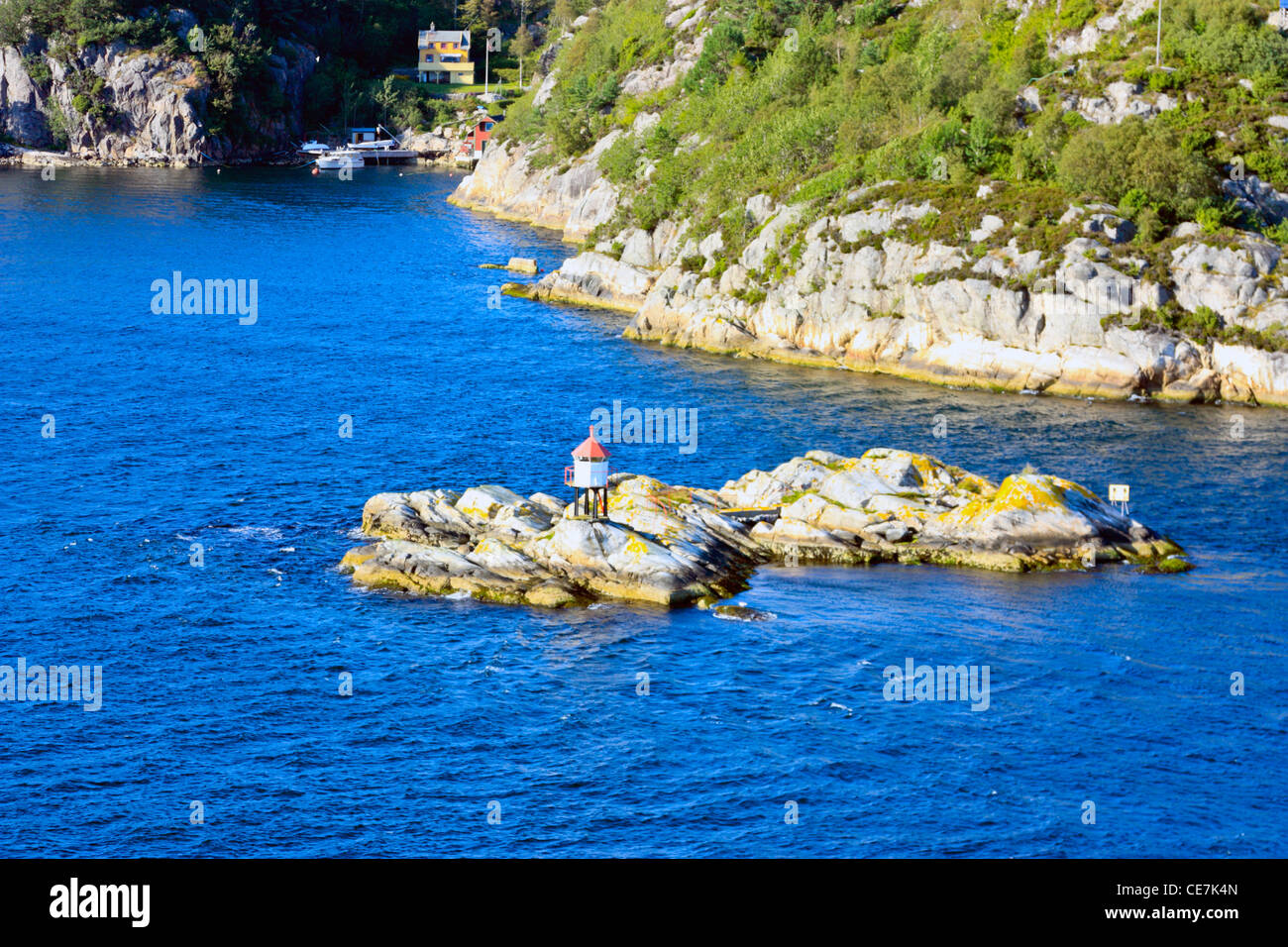 Small rocky island lighthouse hi-res stock photography and images - Alamy