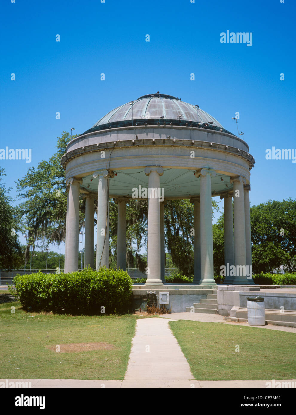 Dome band stand hi-res stock photography and images - Alamy