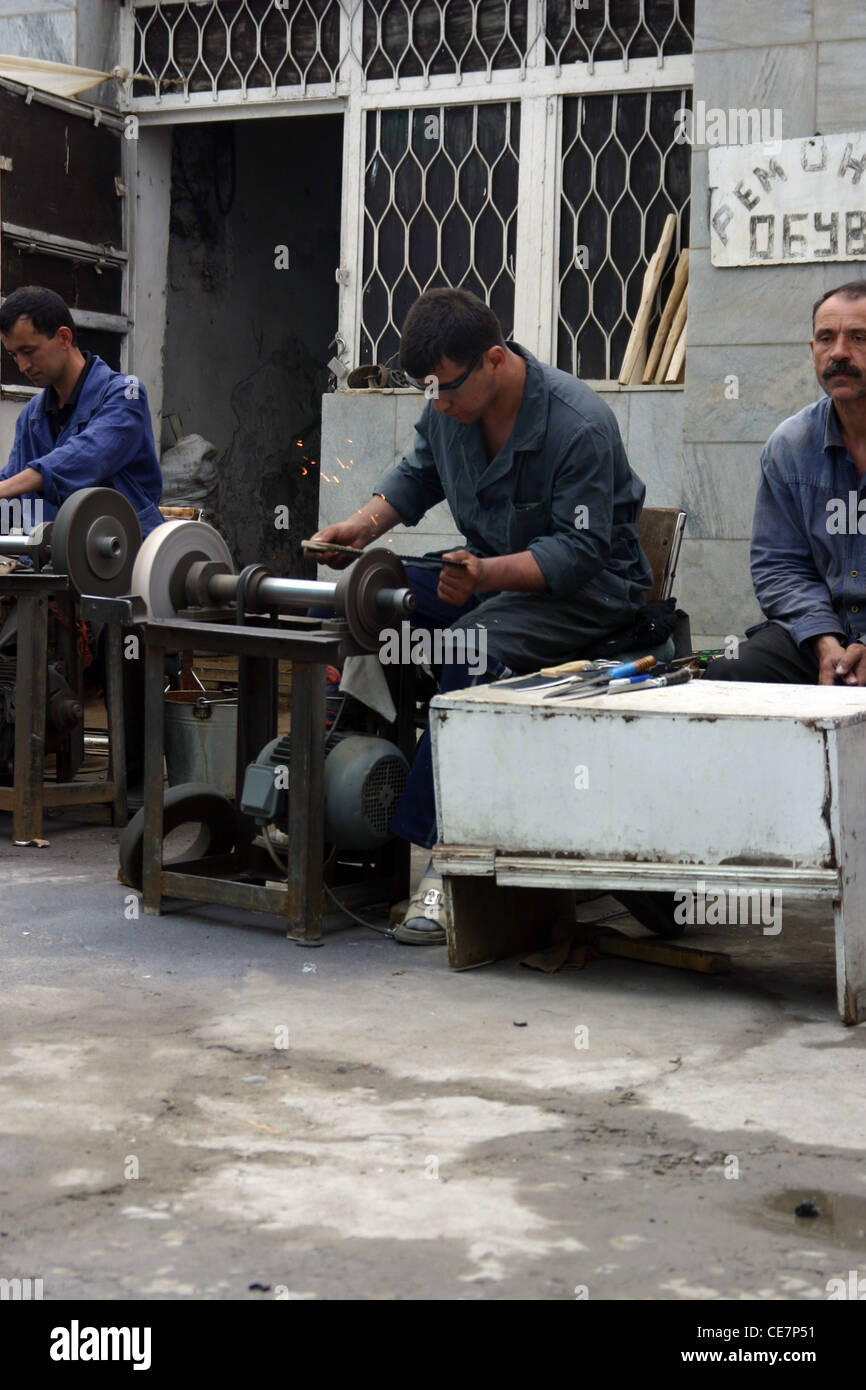 Sharpening teeth hi-res stock photography and images - Alamy