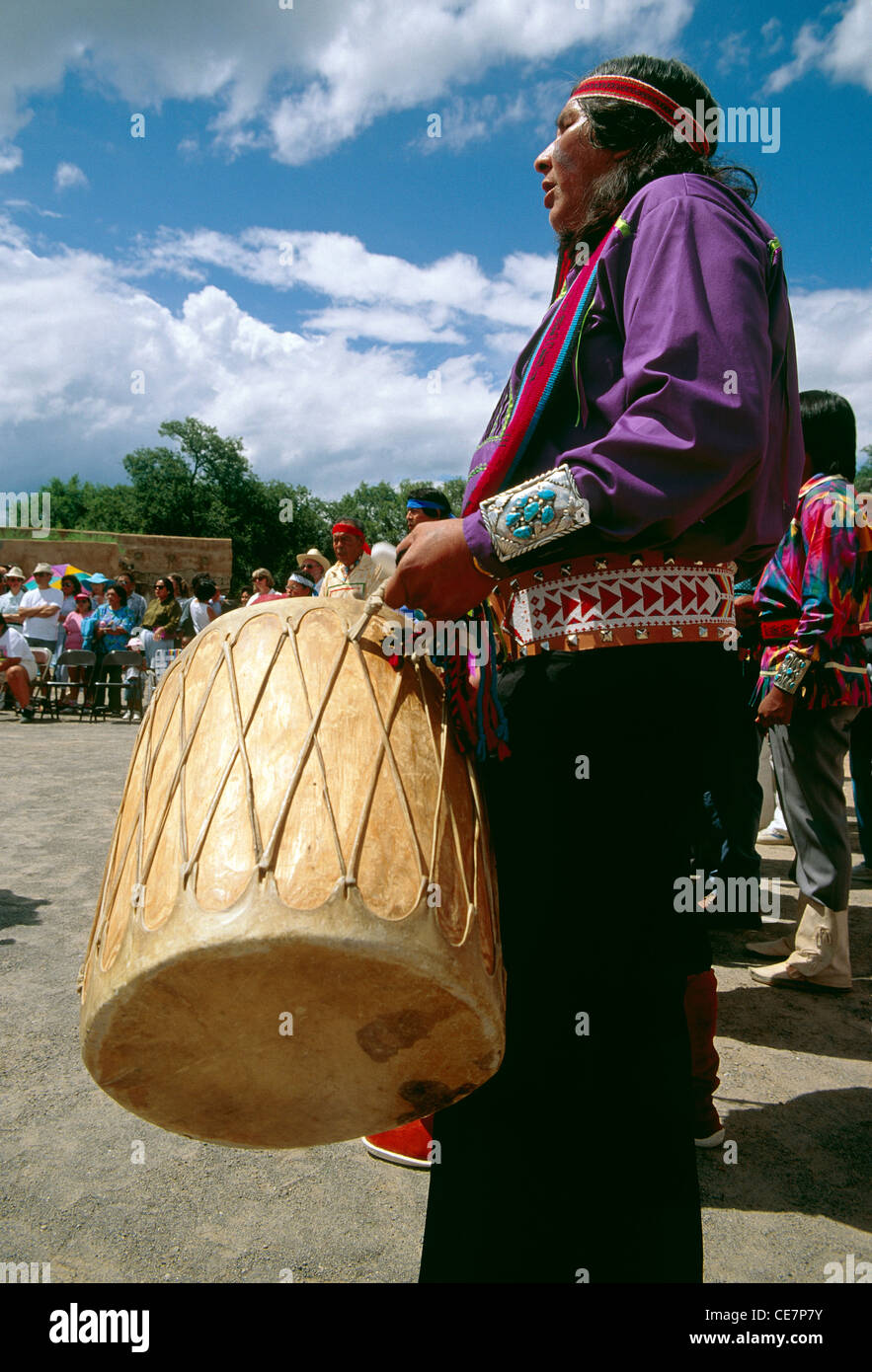 Native American Indians perform the Buffalo Dance, Santa Clara Pueblo ...