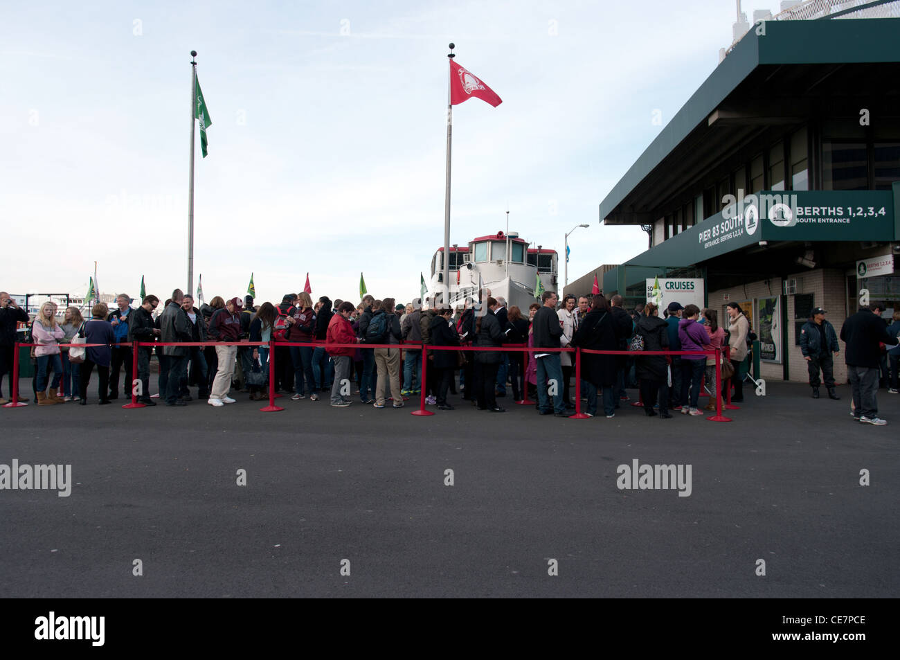 City circle line hi-res stock photography and images - Alamy