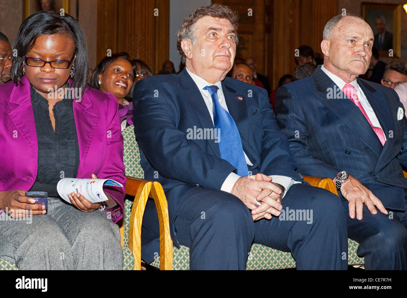 NYC Police Commissioner Ray Kelly (right) at Interfaith Memorial ...