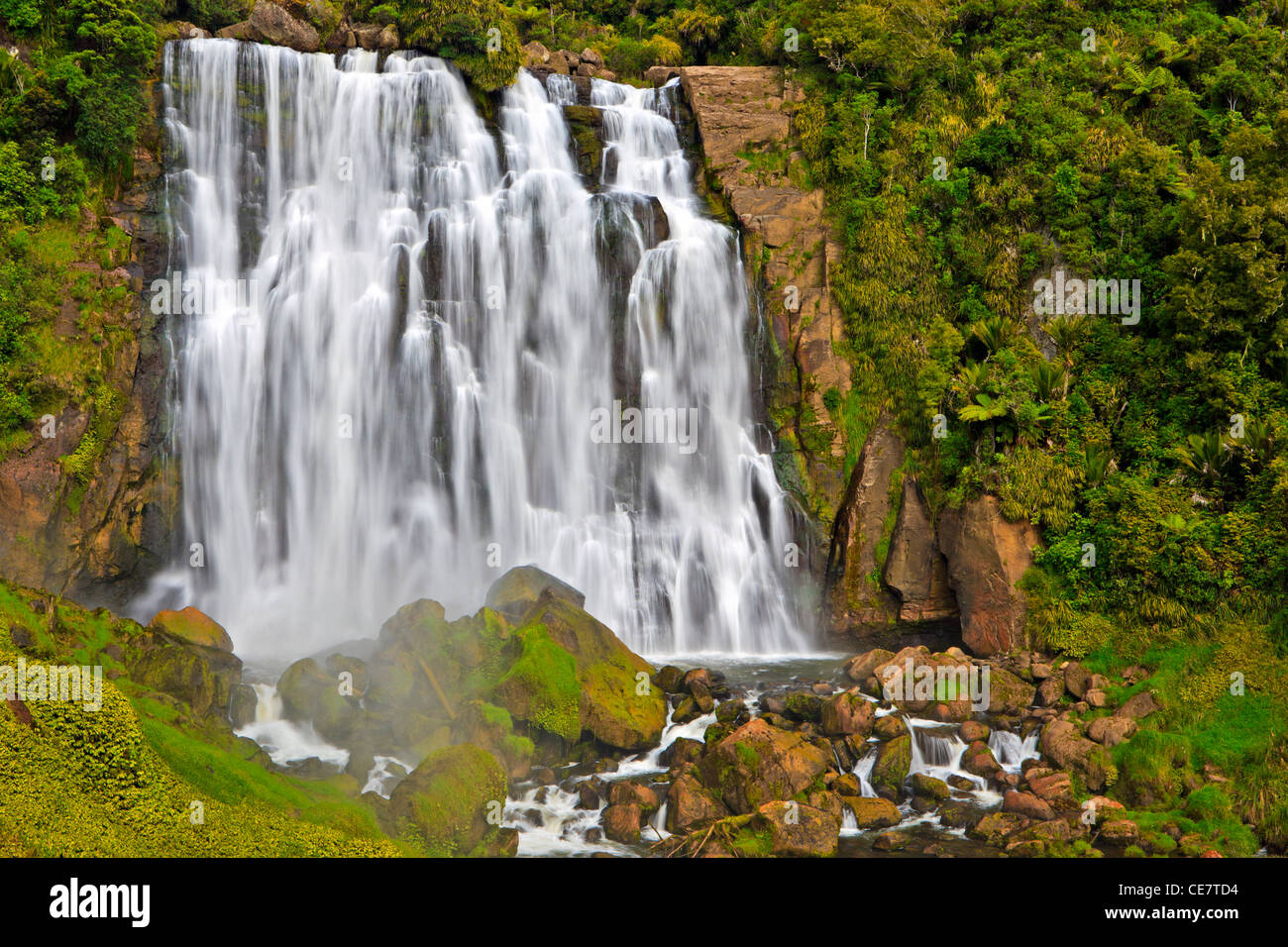 Marokopa Falls, Waikato, North Island, New Zealand. Marokapa Falls ...