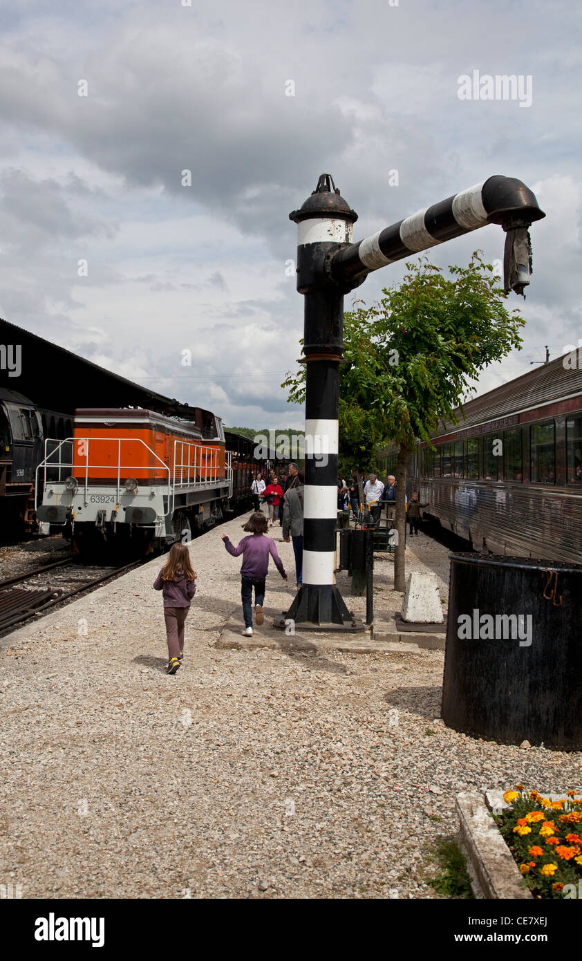 Diesel hauled train at Martel Stock Photo - Alamy