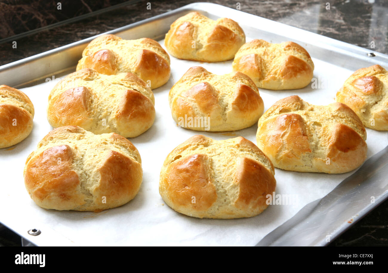 Crossbuns hi-res stock photography and images - Alamy