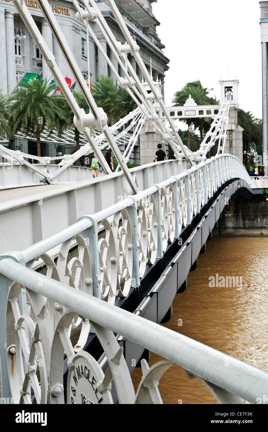 Cavenagh suspension bridge, Singapore Stock Photo - Alamy