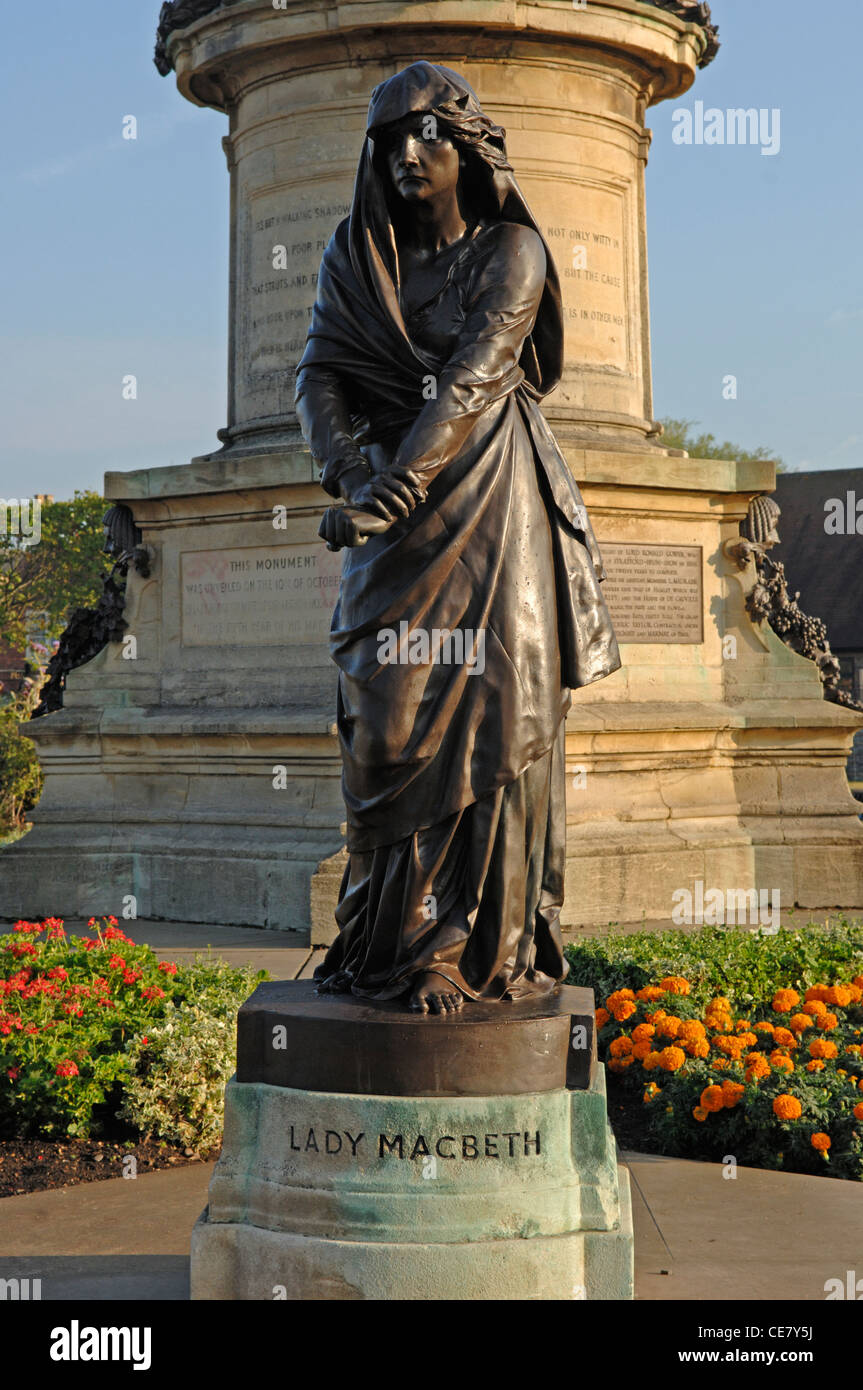 Figure of Lady Macbeth on the Monument to William Shakespeare in ...