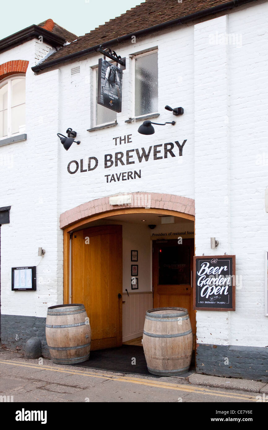 The old brewery tavern hi-res stock photography and images - Alamy