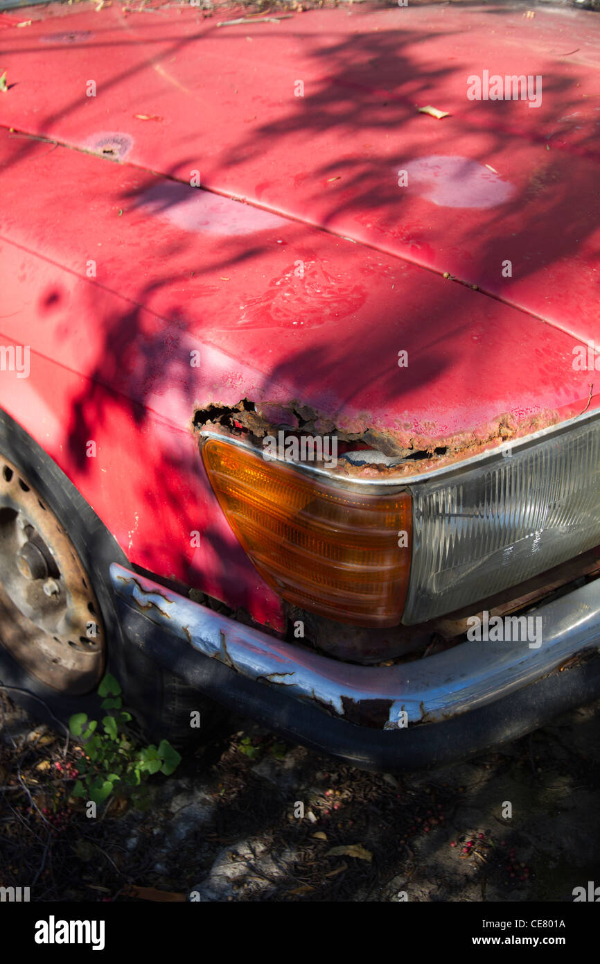 Old rusty red car hi-res stock photography and images - Alamy