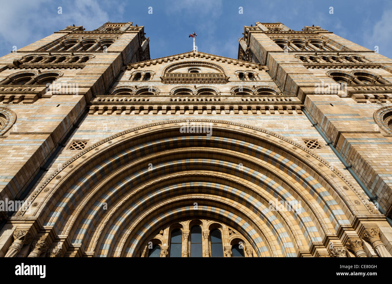Natural history museum earth hall hi-res stock photography and images ...
